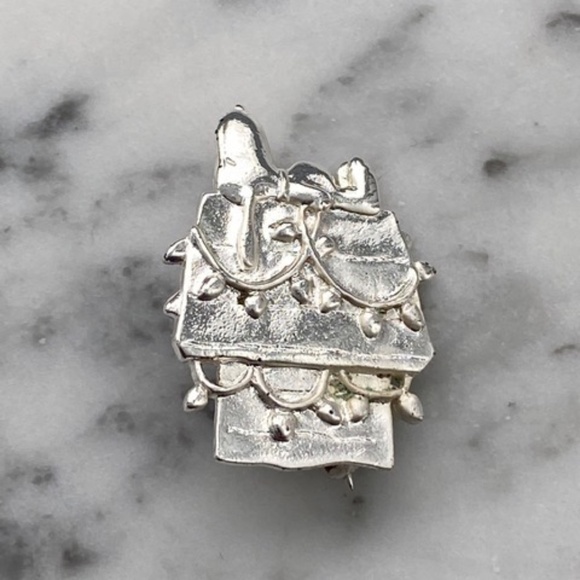 Peanuts | Jewelry | Vintage Sterling Silver Peanuts Snoopy Pin ...